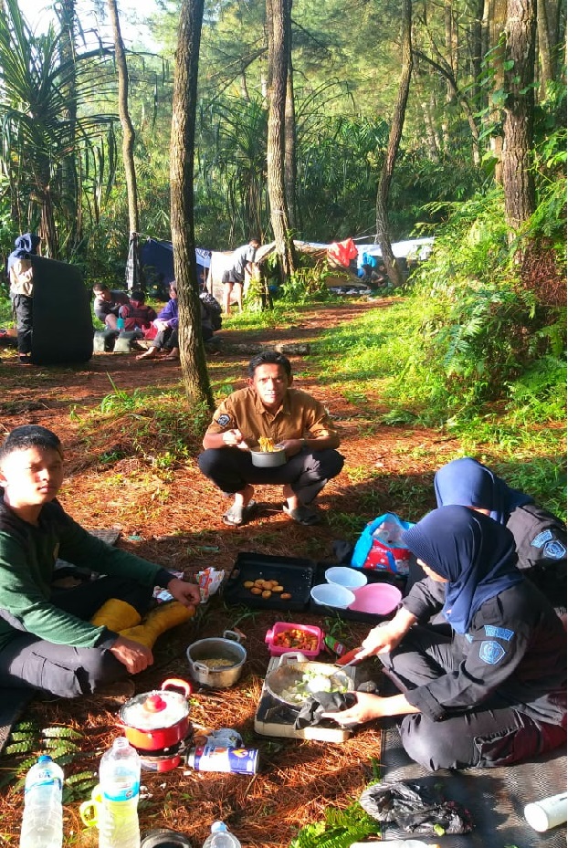 Kegiatan Flying Camp untuk Matapelajaran Inhut Kelas XII SMK Kehutanan ...